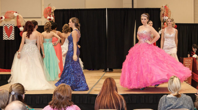 Big Crowd At Bridal & Prom Expo