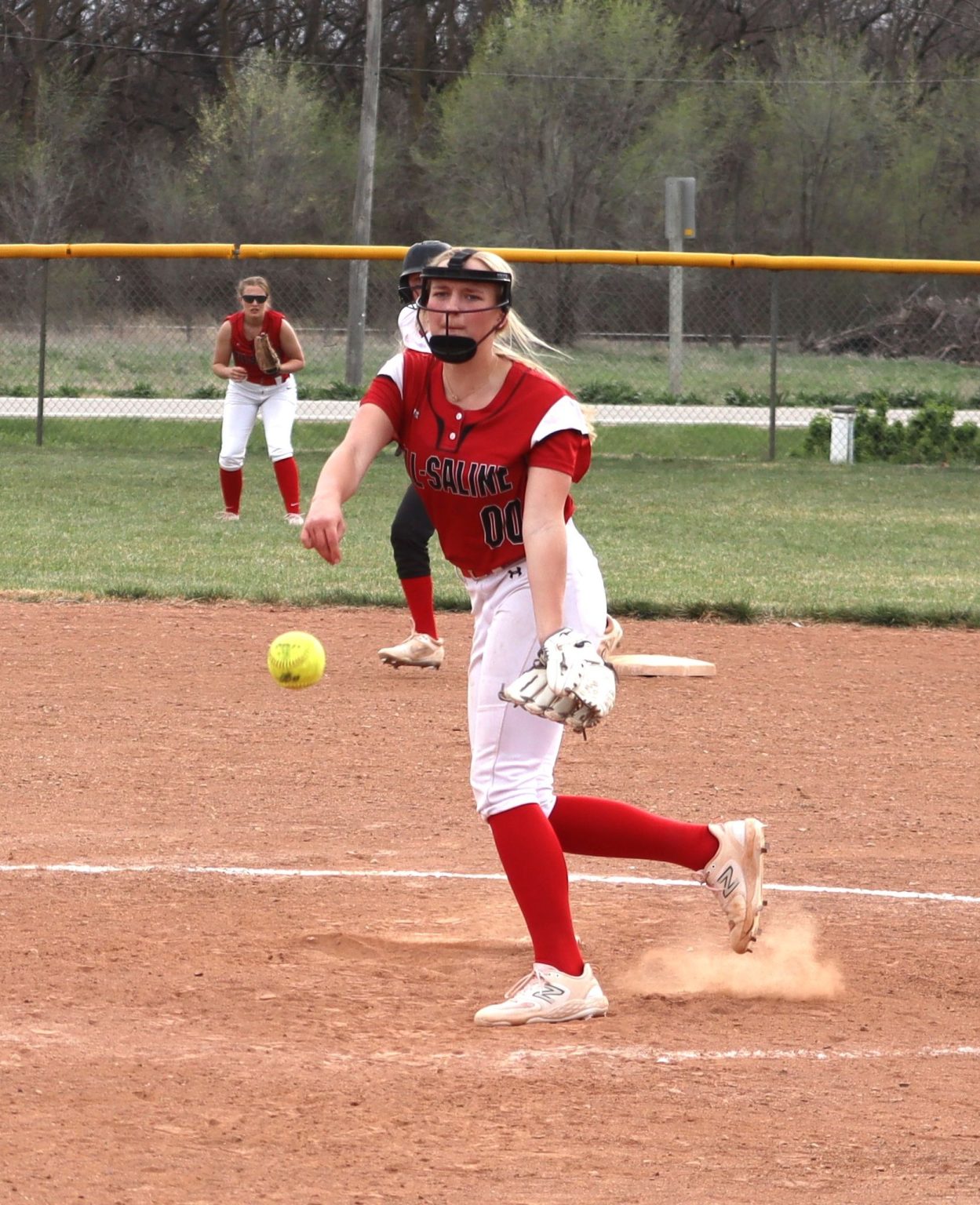 Ell-Saline Cardinals Softball Sweeps Little River